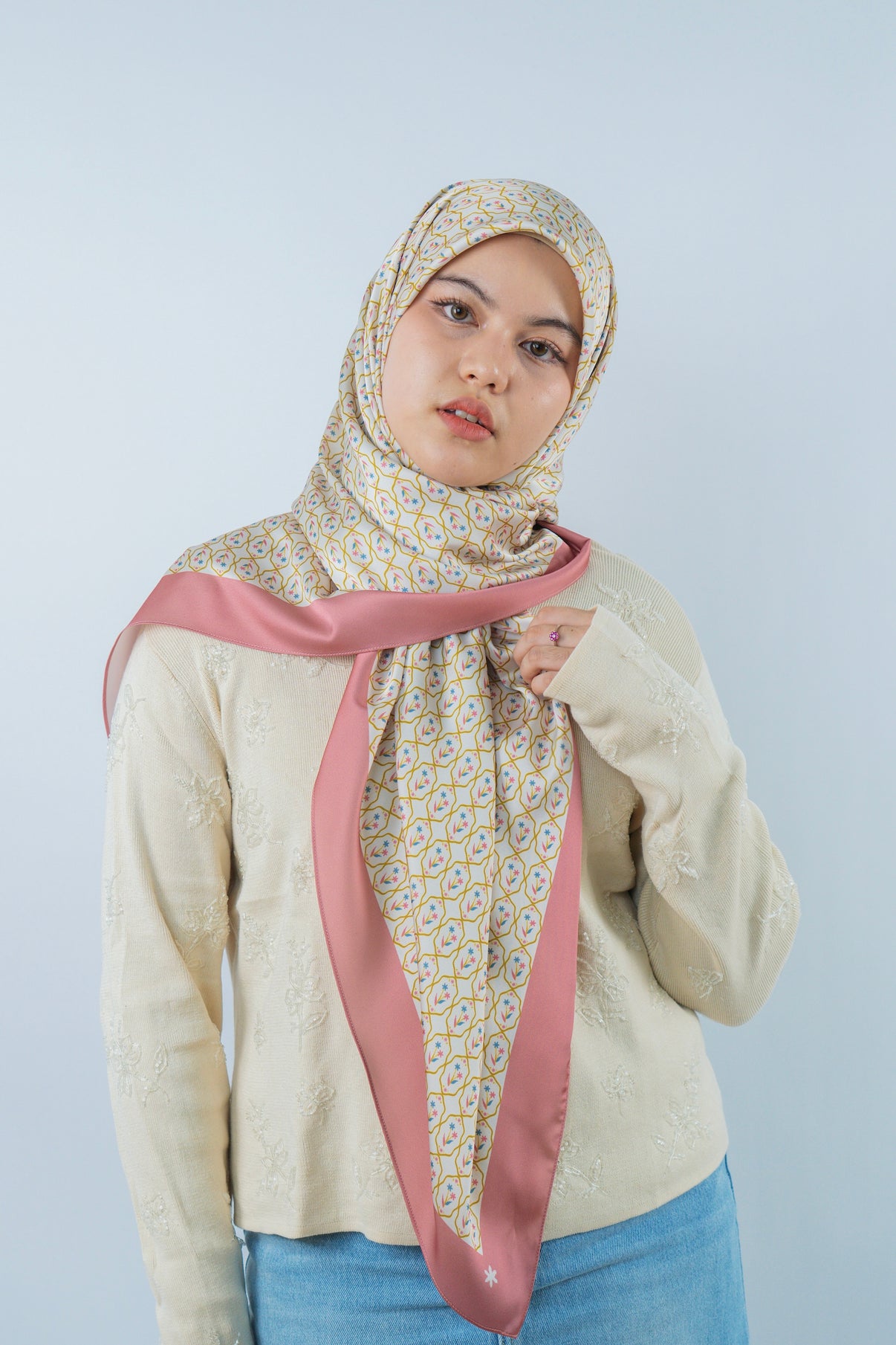 Dahulu Square (Pink) – Hanya Suri